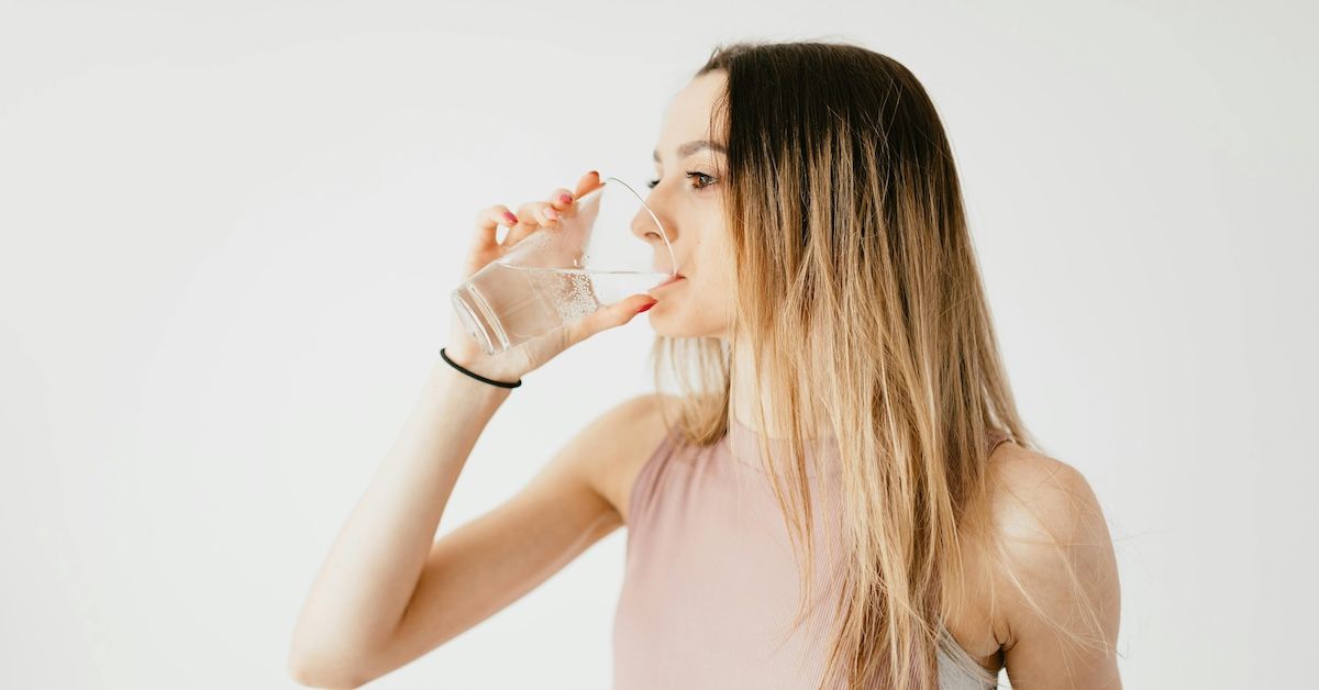 Dry mouth: symptoms, causes, and its effect on teeth 🦷