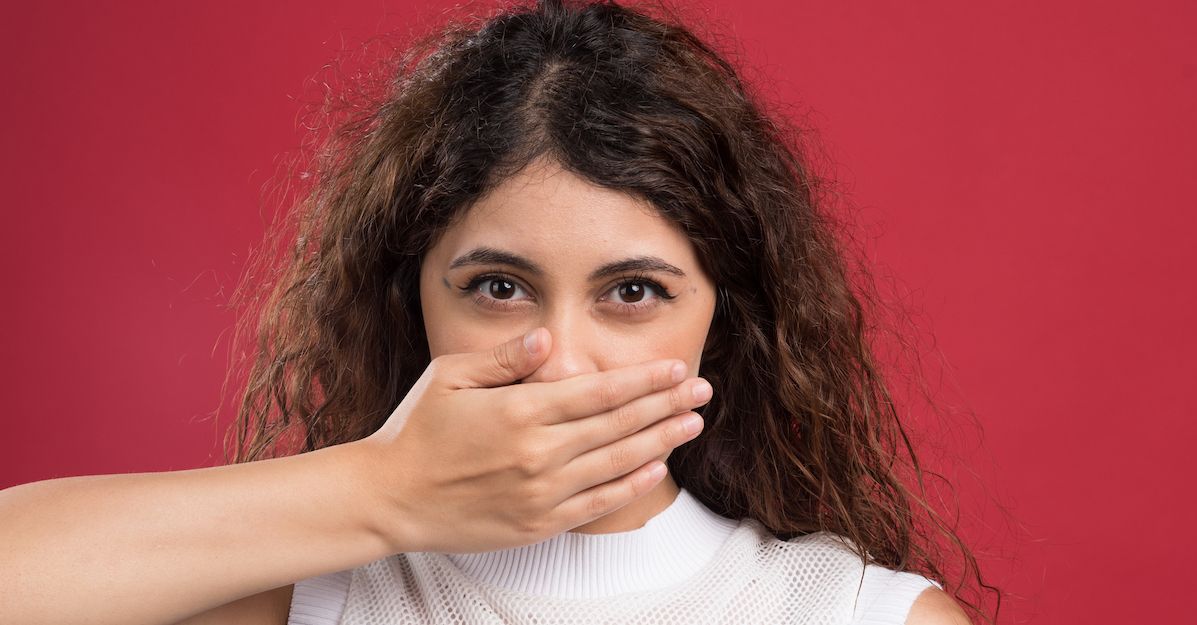 Morso aperto: cause, conseguenze e come si corregge 🦷